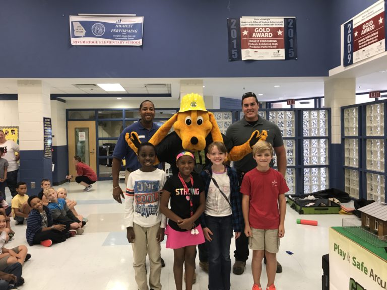 Digger Dog and AGL visit River Ridge Elementary – Digger Dog