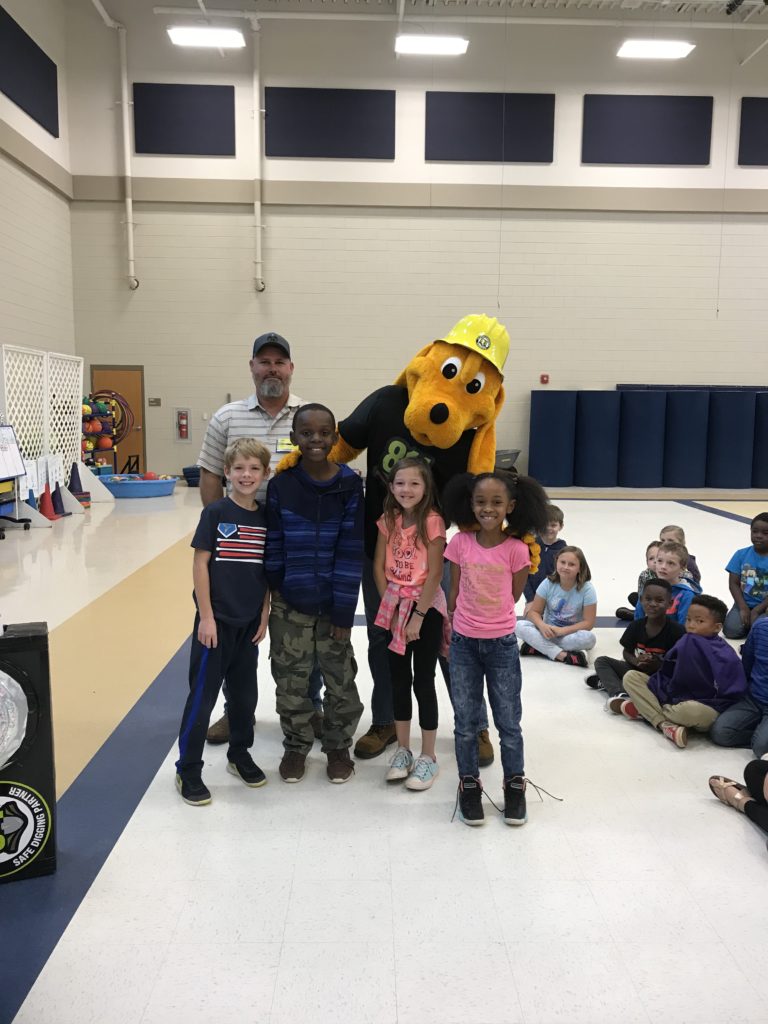 Digger, Ms. Maria and City of Eatonton Gas Department visit Gray ...