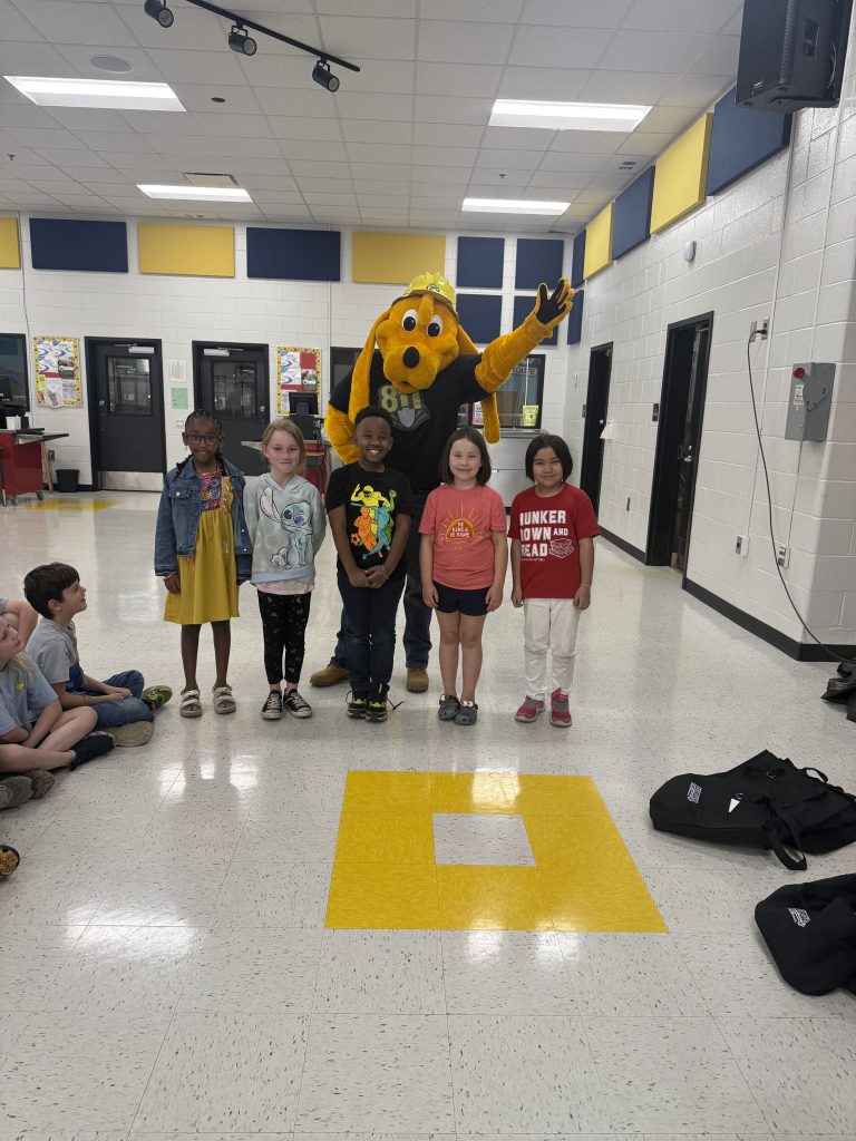 Digger Dog and Ms. Maria visited Atha Road Elementary School! – Digger Dog